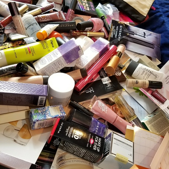 Lancome | Makeup | All New Items 2 Piece Mystery Beauty Sample Box ...